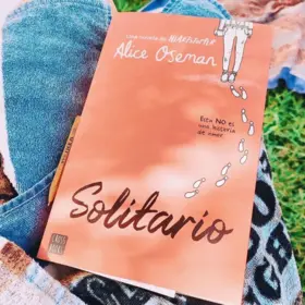 Solitario - Alice Oseman | PlanetadeLibros